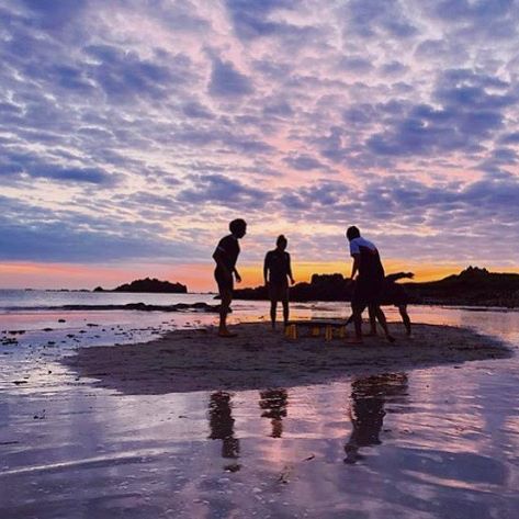 32809405_239187483299246_8522738196566507520_n - Faded Spring