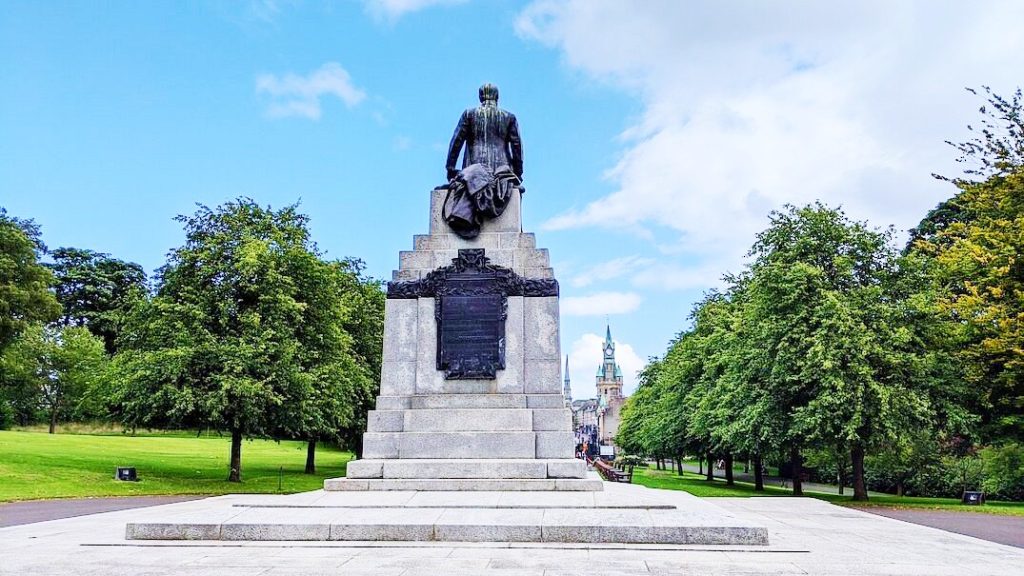 Fun Things To Do In Fife Scotland On A Date - Faded Spring