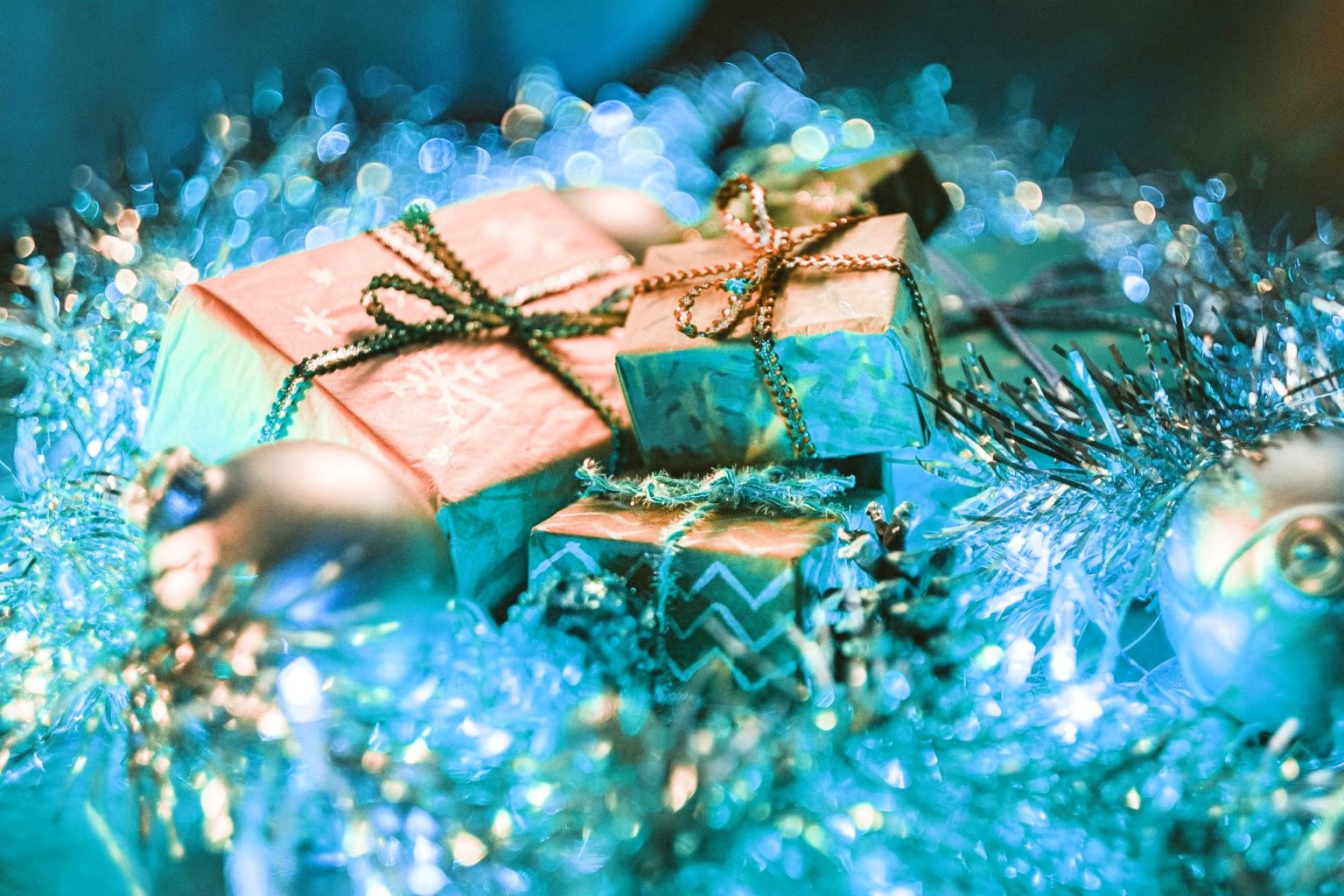 The Ultimate Self-Care Christmas Gift Guide - Faded Spring